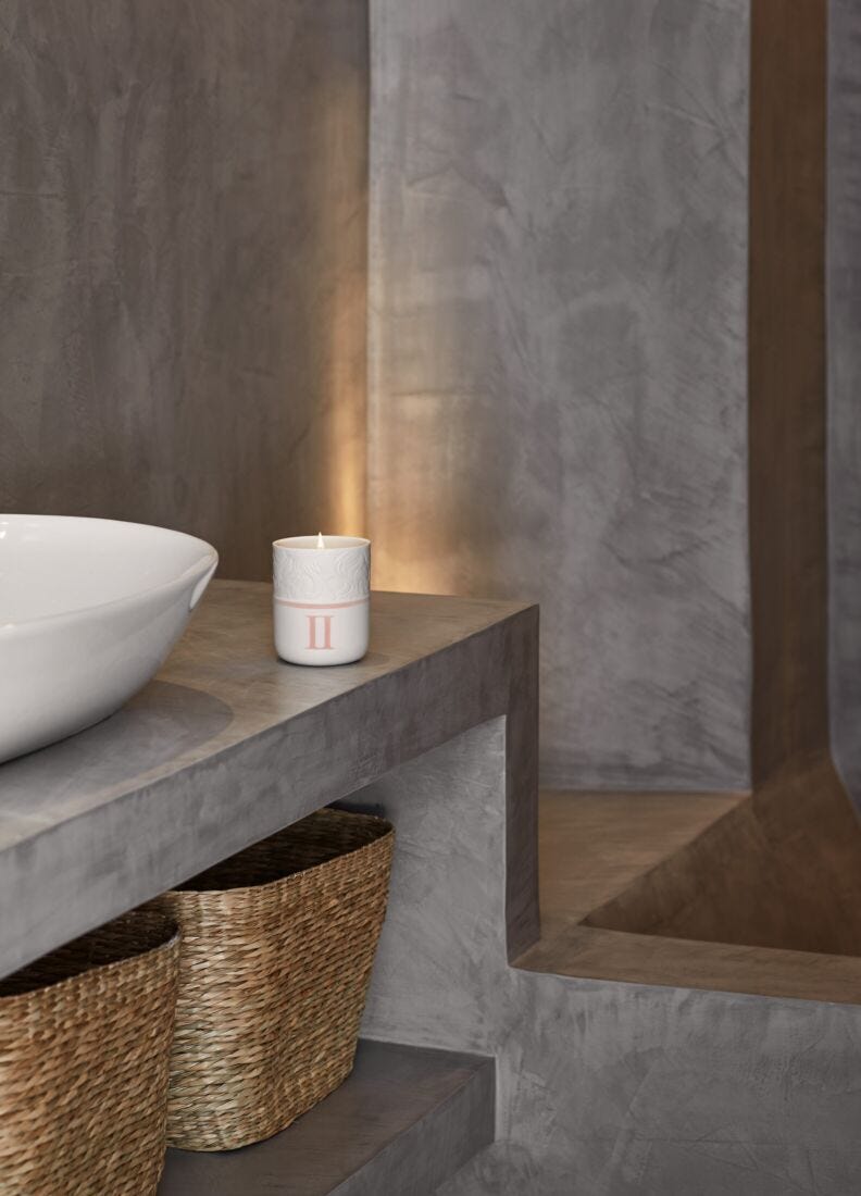 Timeless Candle II. Sweet Memories Scent | Lladró® USA