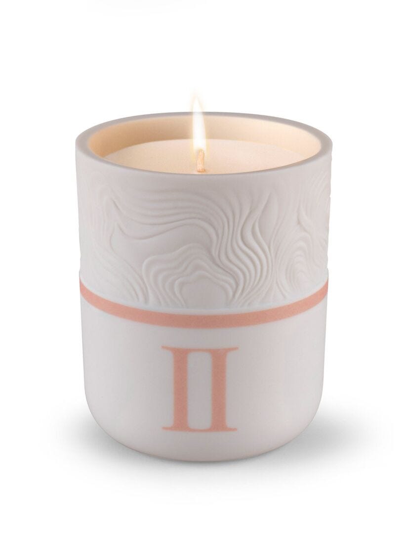 Timeless Candle II. Sweet Memories Scent - Lladro-USA